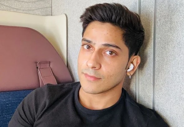Purav Jha Biography, Age, Girlfriend, Family, Career, Net Worth