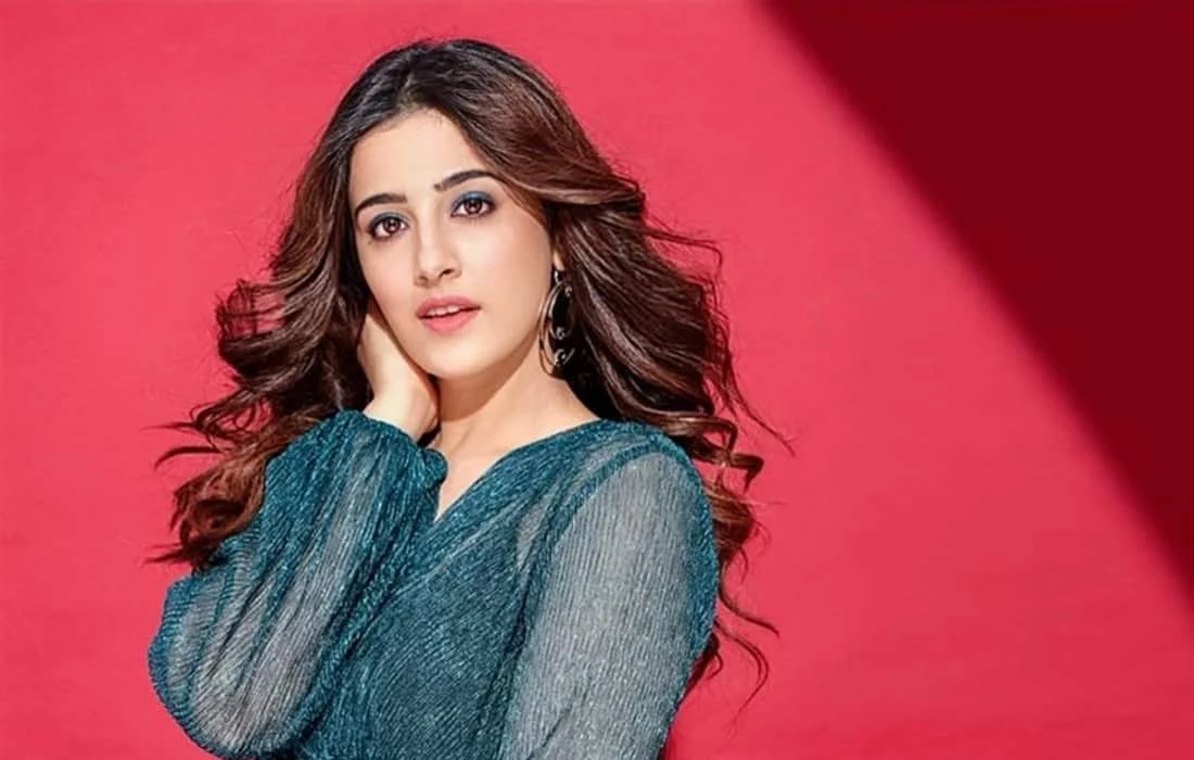 Nupur Sanon Biography, Age, Height, Family, Career, Net Worth