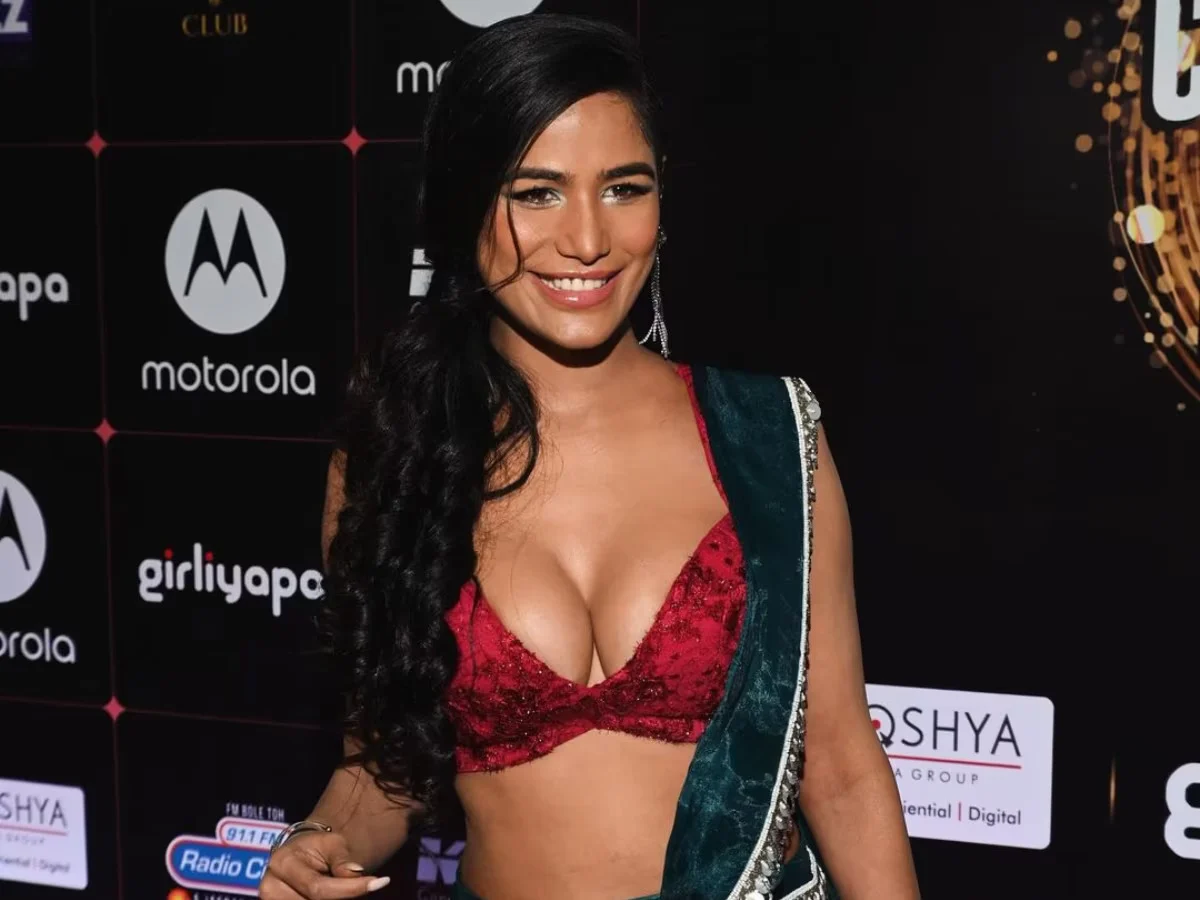 Poonam Pandey Biography, Age, Height, Family, Relationship, Career, Net Worth