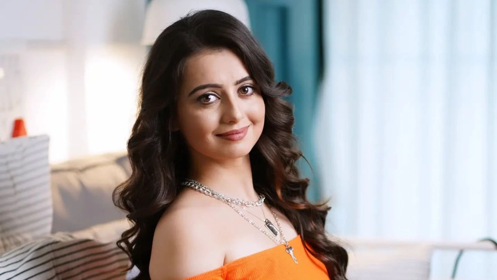 Chahat Pandey Biography, Age, Boyfriend, Family, Career, Net Worth