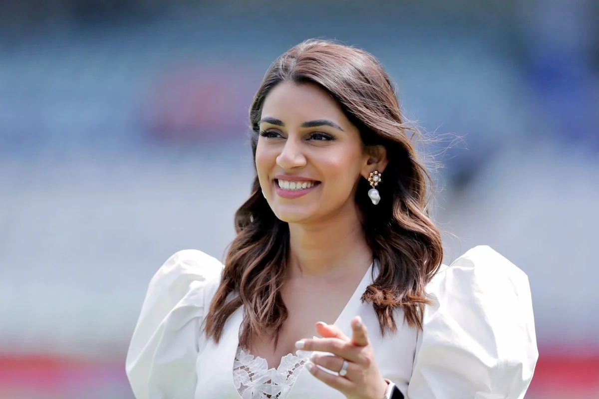 Sanjana Ganesan Biography, Age, Husband, Family, Career