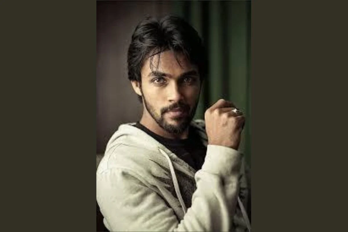 Arav Nafeez Biography, Age, Wife, Family, Career, Net Worth