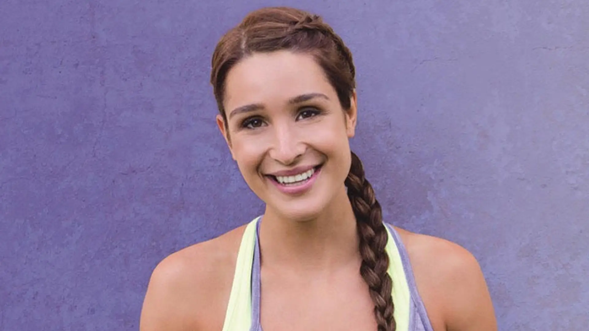 Kayla Itsines Biography, Age, Husband, Family, Career, Net Worth